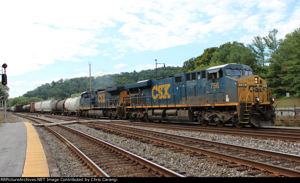 CSXT 756 & 597 on Q370-03